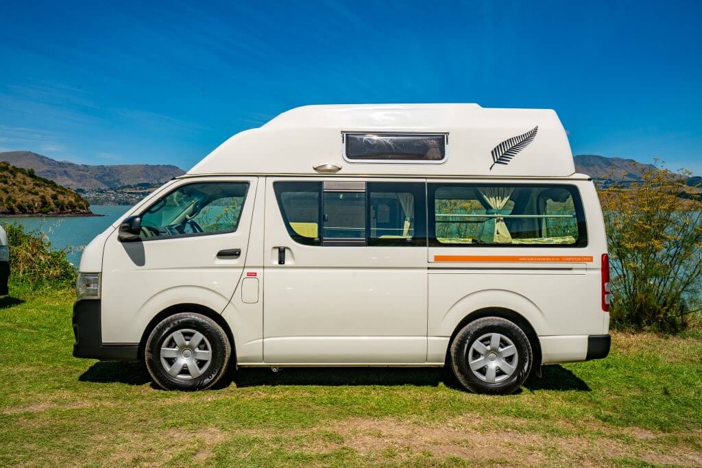 Queenie 2 berth campervan - Road Runner Rentals